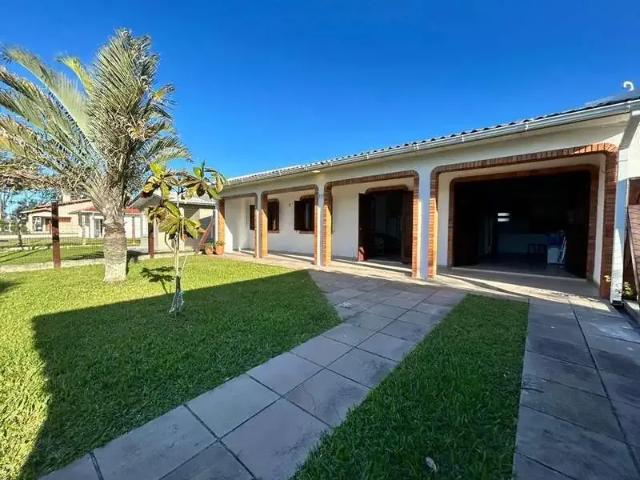 Casa / Sobrado para Venda em Imbé/RS Mariluz Distrito 3 Quartos
