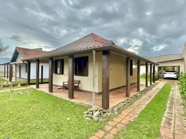 Casa / Sobrado para Venda em Imbé/RS Mariluz Distrito 3 Quartos