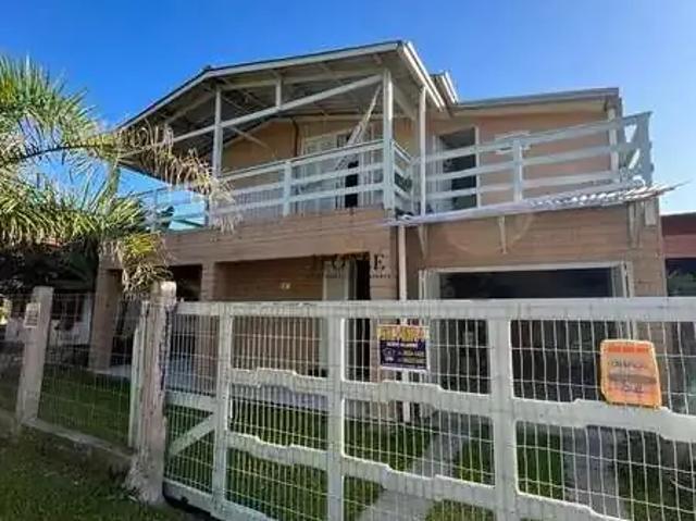 Casa / Sobrado para Venda em Imbé/RS Santa Terezinha Distrito 4 Quartos