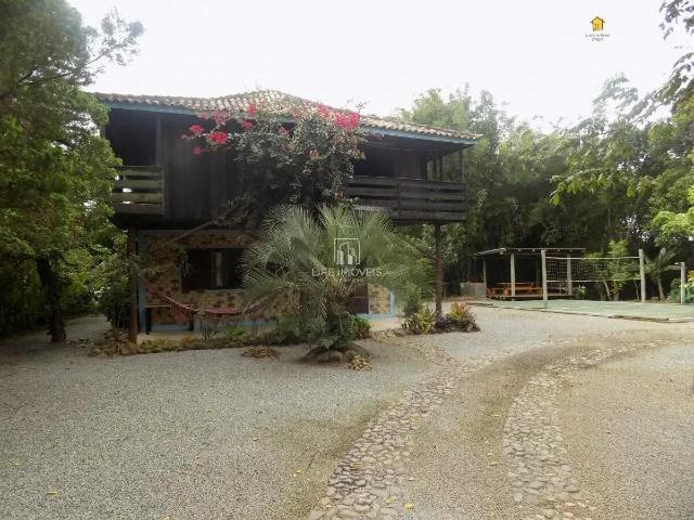 Casa / Sobrado para Venda em Imbituba/SC Araçatuba 4 Quartos