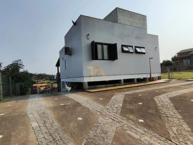 Casa / Sobrado para Venda em Imbituba/SC Ibiraquera 3 Quartos