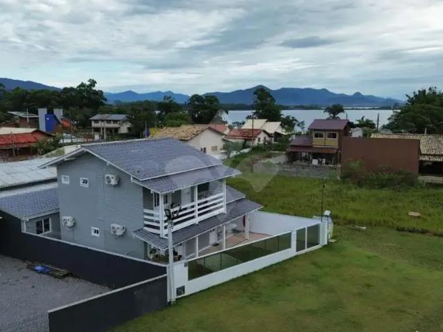 Casa / Sobrado para Venda em Imbituba/SC Ibiraquera 3 Quartos