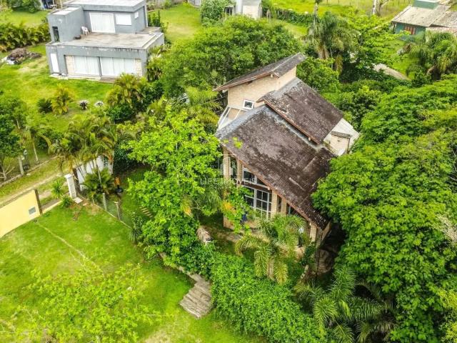Casa / Sobrado para Venda em Imbituba/SC Praia do Rosa 3 Quartos