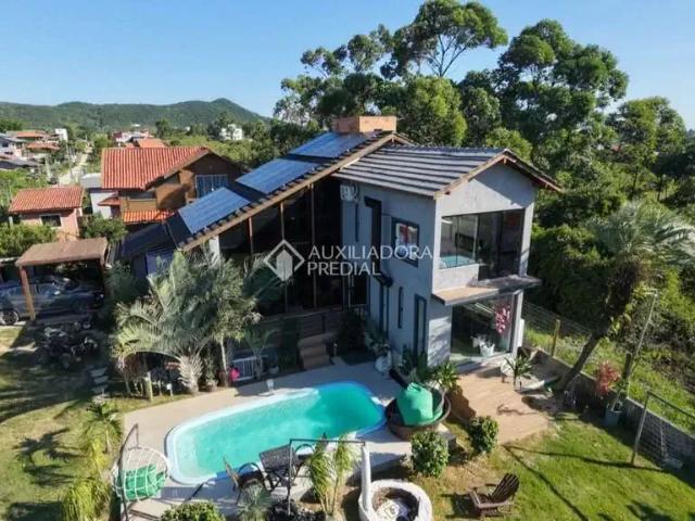 Casa / Sobrado para Venda em Imbituba/SC Praia do Rosa 3 Quartos