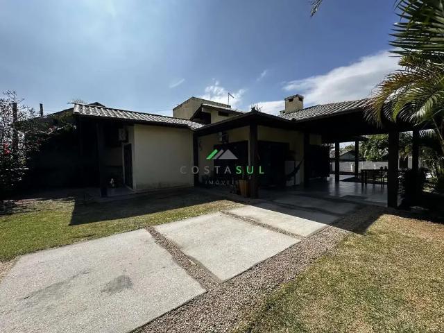 Casa / Sobrado para Venda em Imbituba/SC Praia do Rosa 3 Quartos