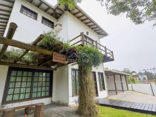 Casa / Sobrado para Venda em Imbituba/SC Praia do Rosa 4 Quartos