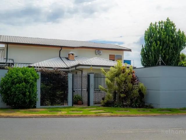 Casa / Sobrado para Venda em Indaiatuba/SP Chácara Areal 4 Quartos
