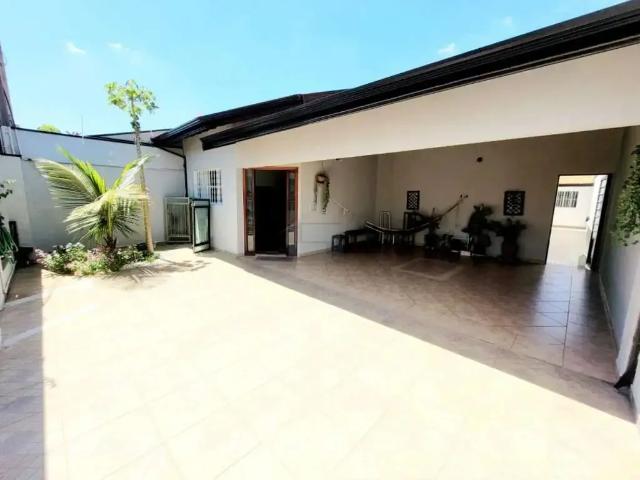 Casa / Sobrado para Venda em Indaiatuba/SP Residencial Monte Verde 4 Quartos