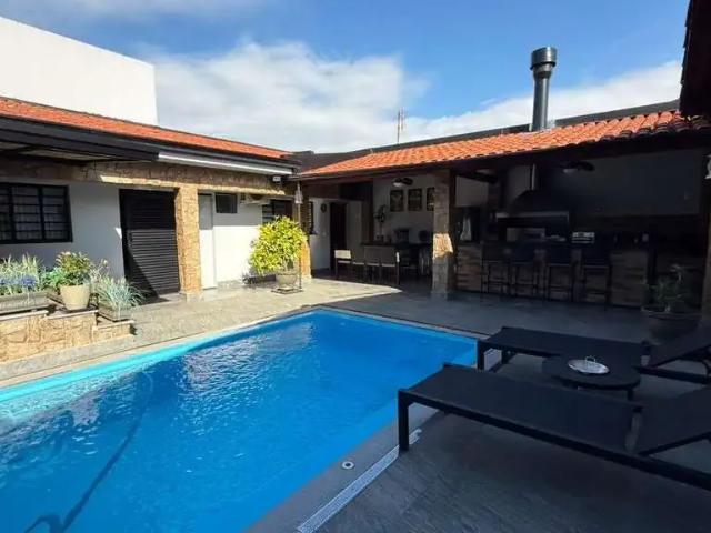 Casa / Sobrado para Venda em Indaiatuba/SP Vila Avaí 3 Quartos