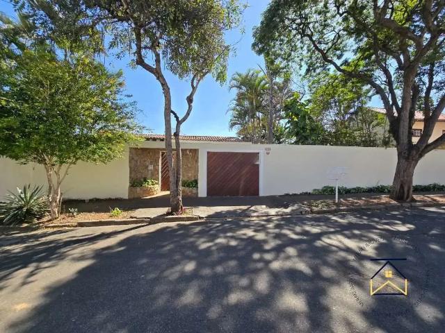 Casa / Sobrado para Venda em Indaiatuba/SP Vila Suíça 5 Quartos