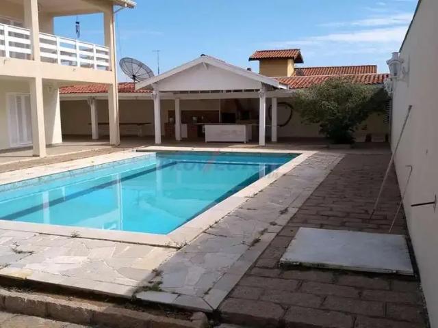 Casa / Sobrado para Venda em Indaiatuba/SP Vila Suíça 5 Quartos