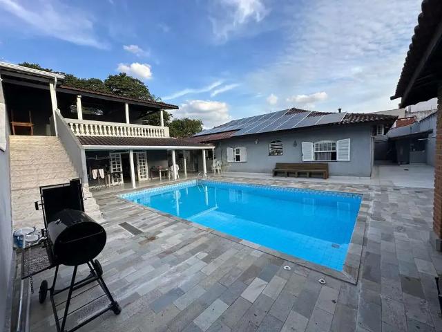 Casa / Sobrado para Venda em Indaiatuba/SP Vila Suíça 5 Quartos