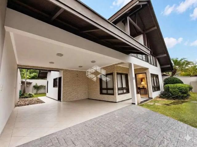Casa / Sobrado para Venda em Indaial/SC Centro 4 Quartos