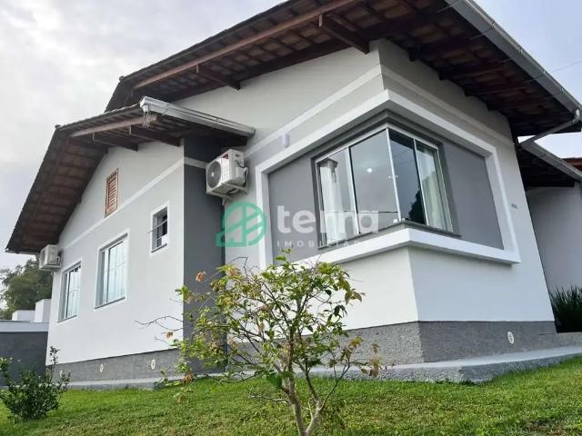 Casa / Sobrado para Venda em Indaial/SC Arapongas 3 Quartos