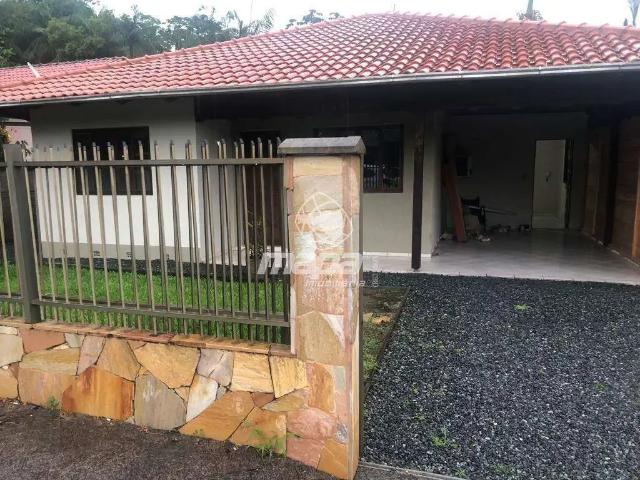 Casa / Sobrado para Venda em Indaial/SC Encano 4 Quartos