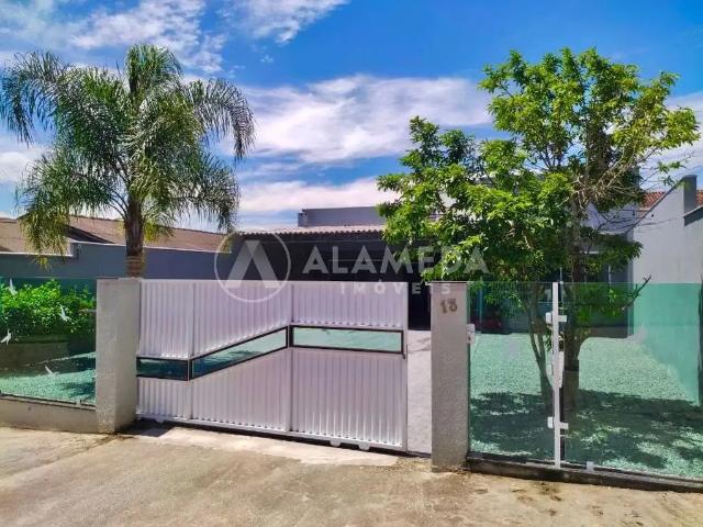 Casa / Sobrado para Venda em Indaial/SC Estados 4 Quartos