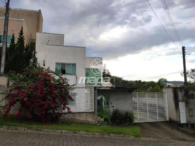 Casa / Sobrado para Venda em Indaial/SC Estados 4 Quartos
