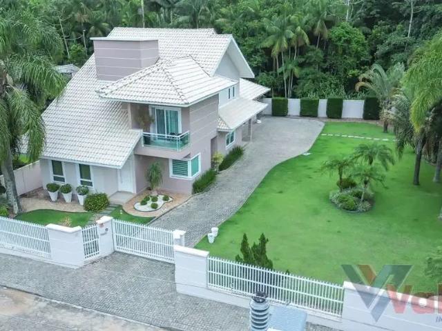 Casa / Sobrado para Venda em Indaial/SC Estados 4 Quartos