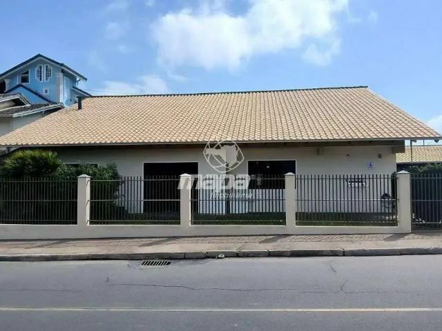 Casa / Sobrado para Venda em Indaial/SC Estados 5 Quartos