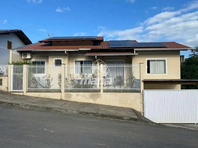 Casa / Sobrado para Venda em Indaial/SC Estrada das Areias 3 Quartos