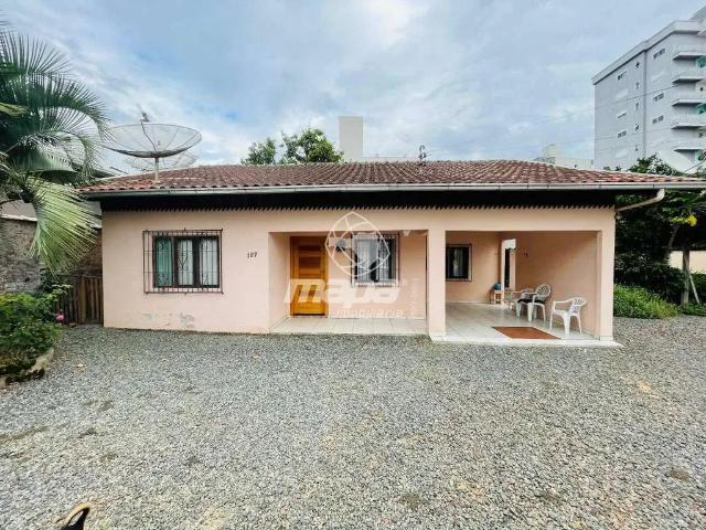 Casa / Sobrado para Venda em Indaial/SC Nações 3 Quartos