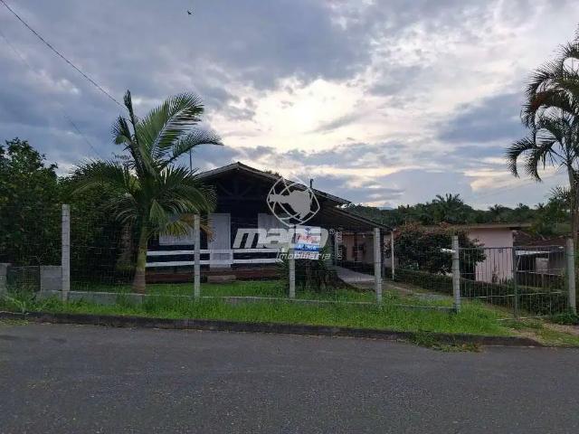 Casa / Sobrado para Venda em Indaial/SC Sol 4 Quartos