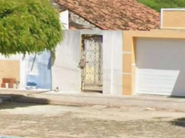Casa / Sobrado para Venda em Independência/CE Centro