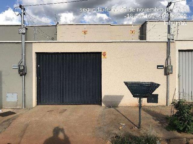 Casa / Sobrado para Venda em Inhumas/GO Centro 2 Quartos