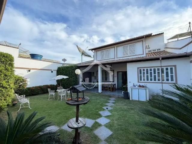 Casa / Sobrado para Venda em Ipatinga/MG Cariru 5 Quartos