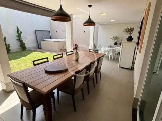 Casa / Sobrado para Venda em Ipatinga/MG Cariru 5 Quartos