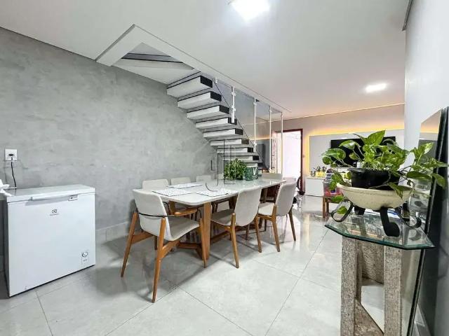 Casa / Sobrado para Venda em Ipatinga/MG Iguaçu 3 Quartos