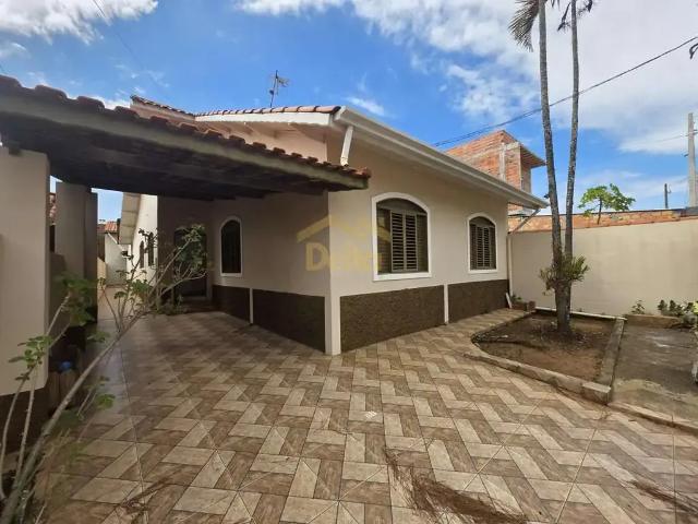 Casa / Sobrado para Venda em Iperó/SP Jardim Santa Cruz 6 Quartos