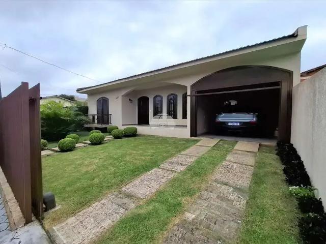 Casa / Sobrado para Venda em Irati/PR Fósforo 4 Quartos