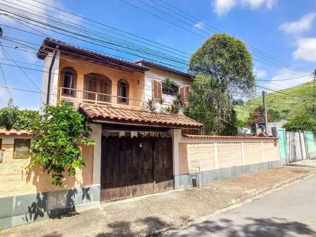 Casa / Sobrado para Venda em Itatiaia/RJ Centro 6 Quartos