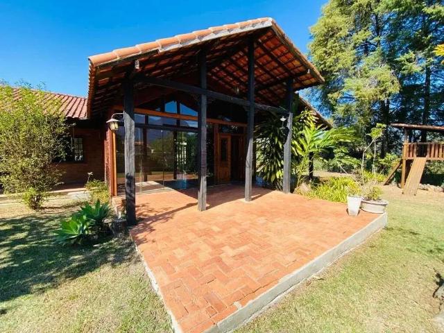 Casa / Sobrado para Venda em Itatiaia/RJ Penedo 4 Quartos