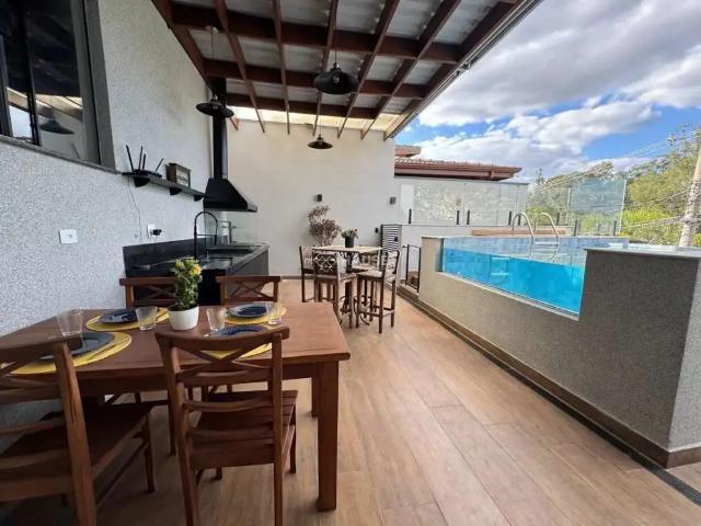 Casa / Sobrado para Venda em Itatiba/SP Condomínio Country Club 3 Quartos