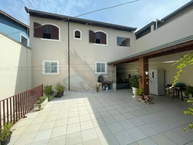 Casa / Sobrado para Venda em Itatiba/SP Novo Cruzeiro 3 Quartos