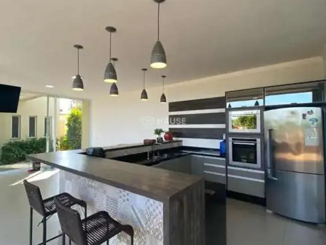 Casa / Sobrado para Venda em Itatiba/SP Residencial Sete Lagos 4 Quartos