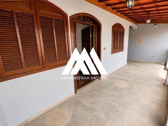 Casa / Sobrado para Venda em Itaúna/MG Cidade Leonane 3 Quartos
