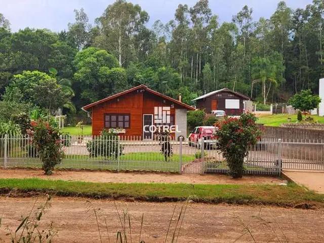 Casa / Sobrado para Venda em Itaara/RS Parque Serrano 2 Quartos