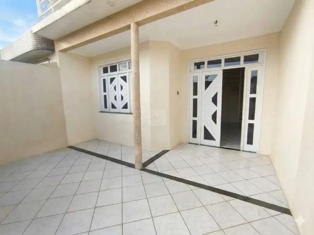Casa / Sobrado para Venda em Itabaiana/SE Marianga 4 Quartos