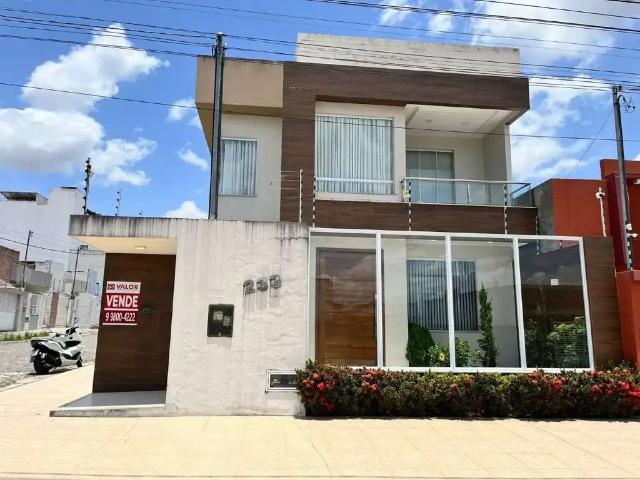 Casa / Sobrado para Venda em Itabaiana/SE Marianga 4 Quartos