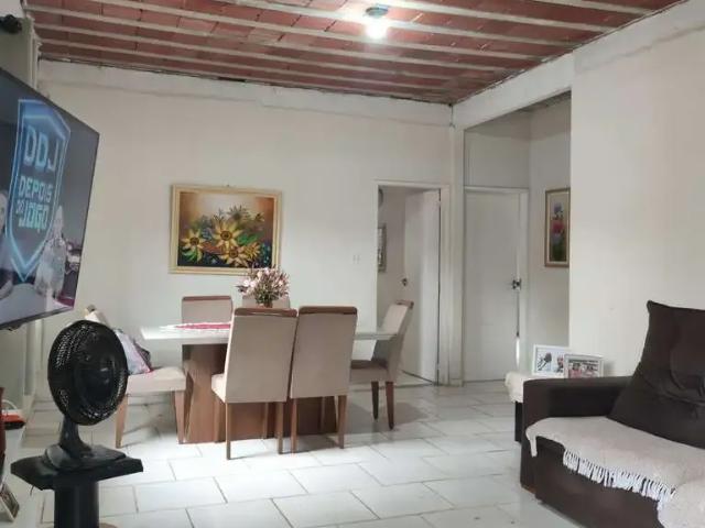 Casa / Sobrado para Venda em Itaboraí/RJ Areal 3 Quartos