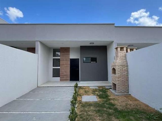Casa / Sobrado para Venda em Itaitinga/CE Centro 3 Quartos