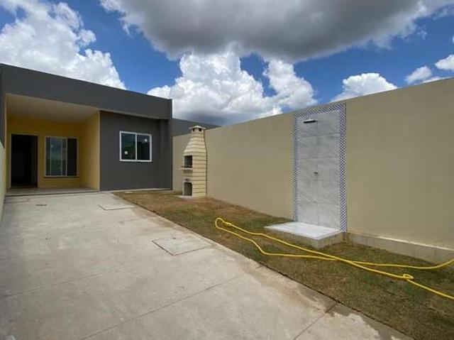 Casa / Sobrado para Venda em Itaitinga/CE Centro 3 Quartos