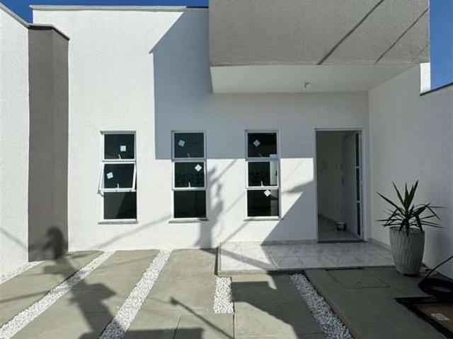 Casa / Sobrado para Venda em Itaitinga/CE Centro 3 Quartos