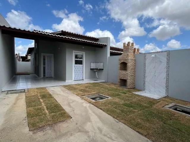 Casa / Sobrado para Venda em Itaitinga/CE Centro 2 Quartos