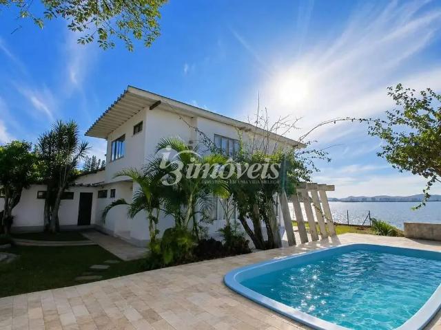 Casa / Sobrado para Venda em Itajaí/SC Cabeçudas 5 Quartos