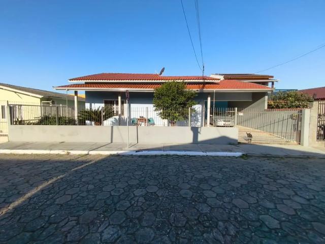 Casa / Sobrado para Venda em Itajaí/SC Cordeiros 3 Quartos
