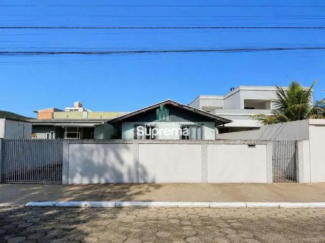 Casa / Sobrado para Venda em Itajaí/SC Dom Bosco 3 Quartos